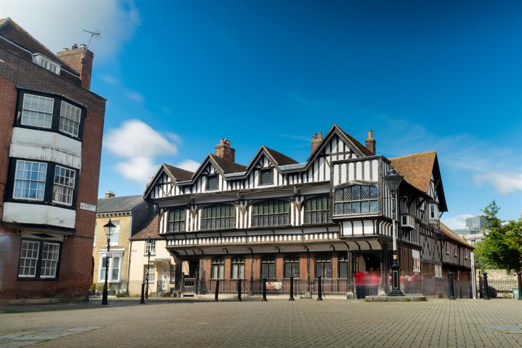 tudor house and garden